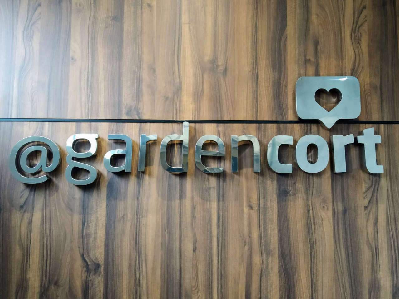 MATERIALES MÁS COMUNES PARA LA FABRICACIÓN DE LETRAS Y ELEMENTOS CORPÓREOS